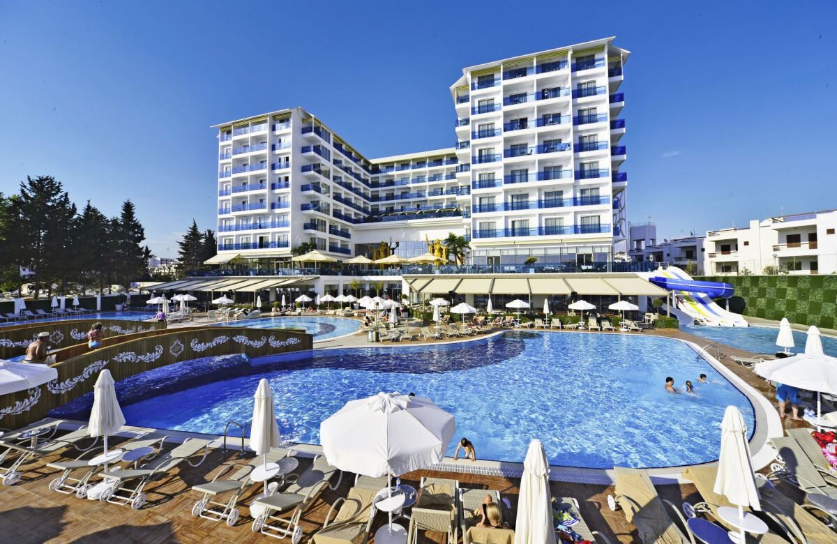 Hotel Azura Deluxe Resort & Spa - Turcja, oferty i opinie w Travelplanet.pl