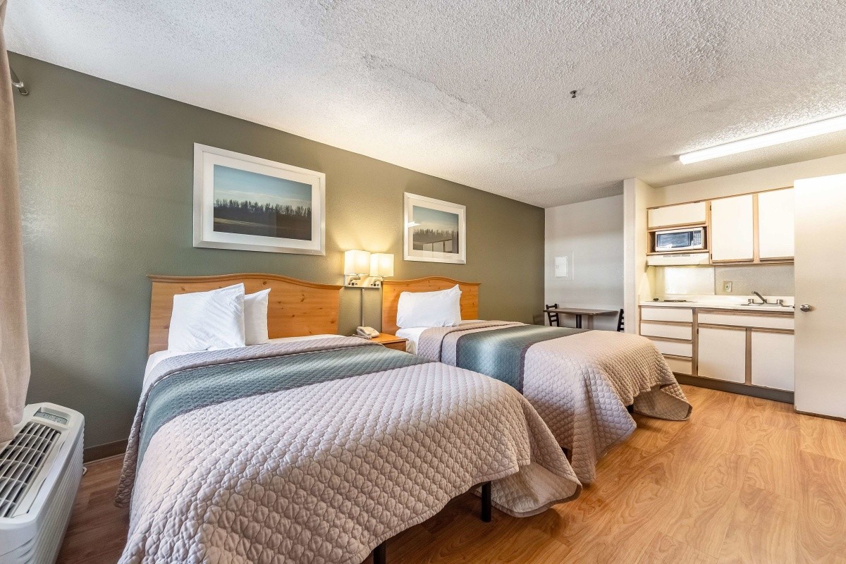 Hotel Crossland Economy Studios - Dallas - North Addison - Tollway, USA ...