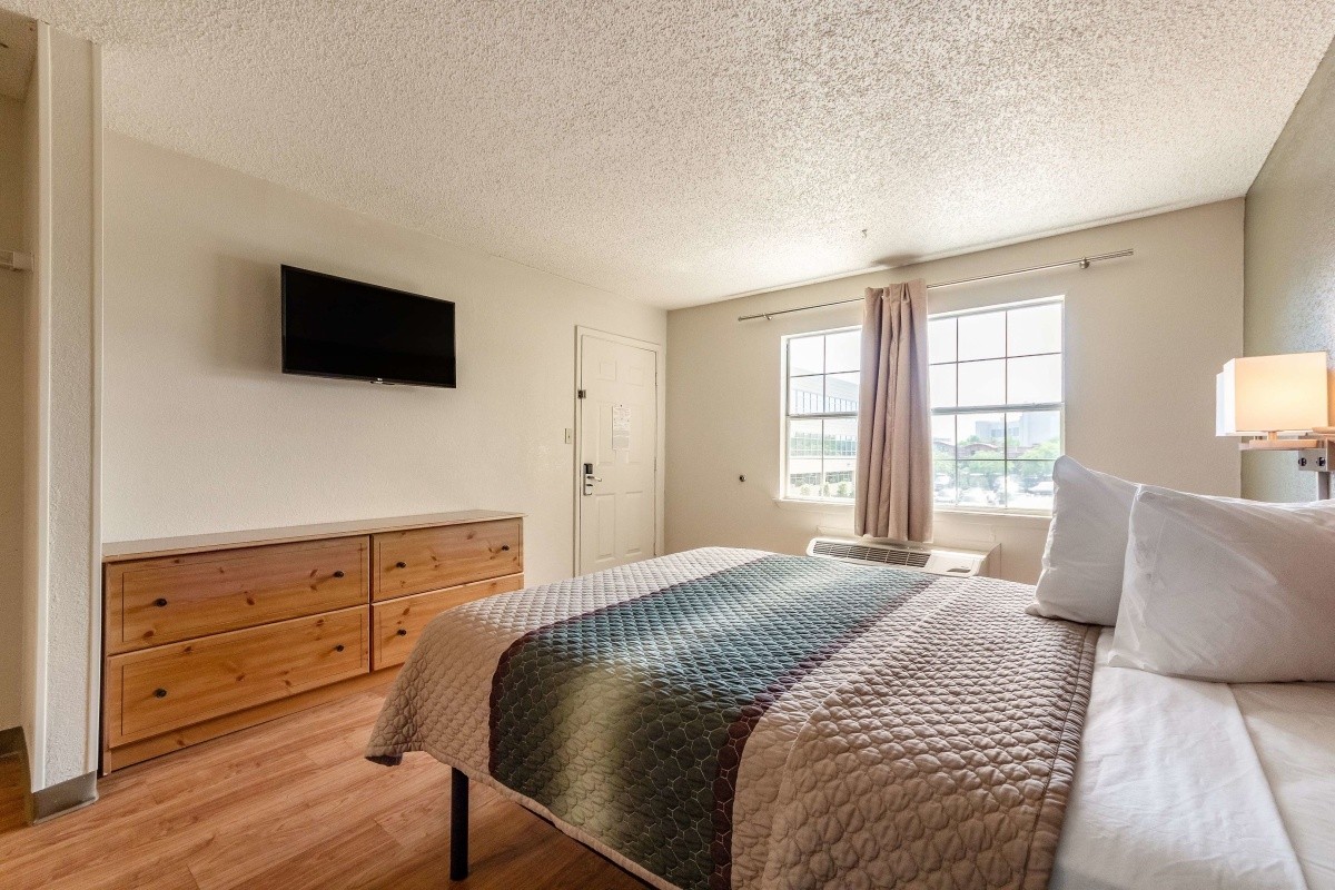 Hotel Crossland Economy Studios - Dallas - North Addison - Tollway, USA ...