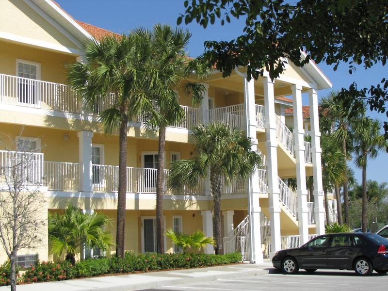 Hotel Coral Falls in Lely Resort, USA Florida - Invia