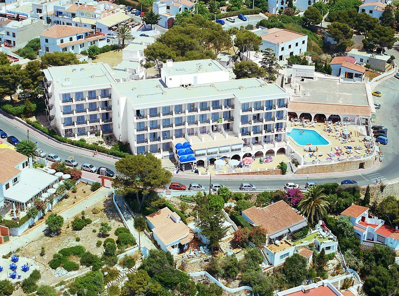 Hotel Playa Azul, Španělsko Menorca - 15 381 Kč (̶1̶7̶ ̶0̶9̶0̶ Kč) Invia