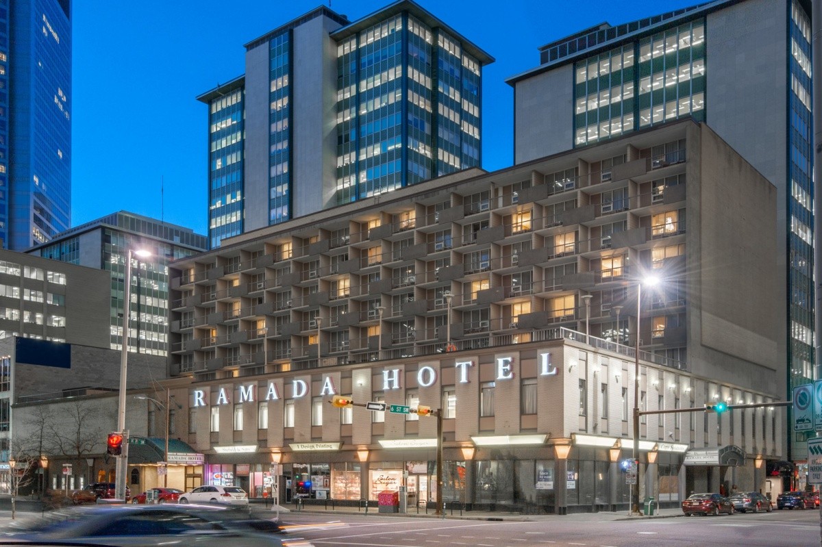 Hotel Ramada Plaza Calgary Downtown, Kanada - 6 193 Kč Invia