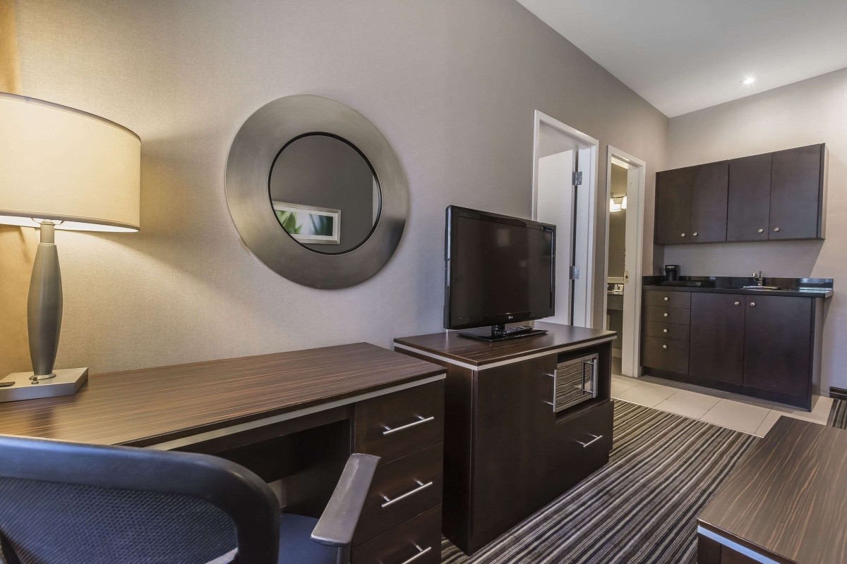 Hotel Comfort Inn Toronto City Centre, Kanada Toronto - Invia
