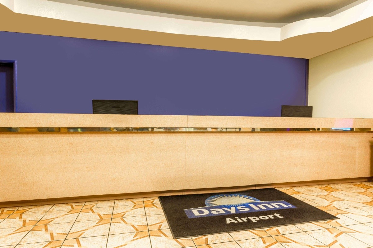 Hotel Days Inn Airport Phoenix, USA - Invia