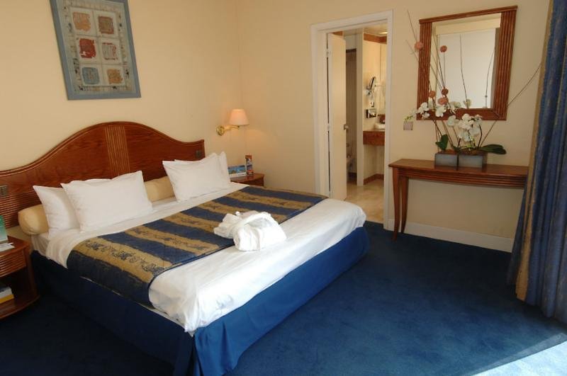 Holiday Inn Nice szállás, Franciaország Nizza - 217 094 Ft Invia