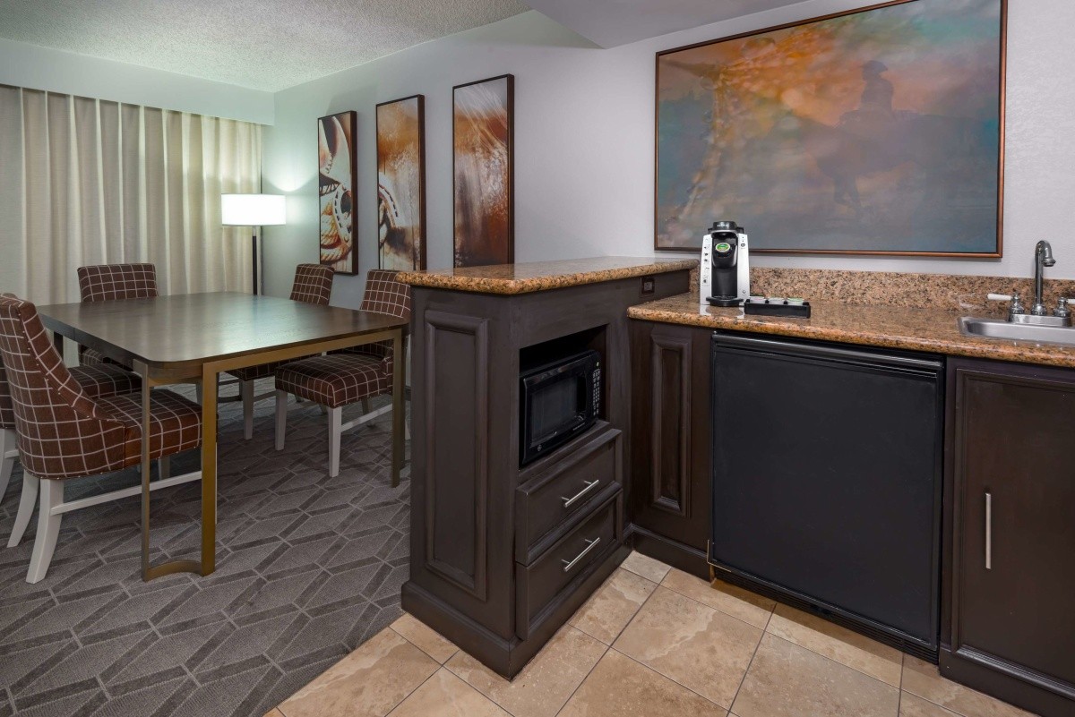 Hotel Embassy Suites Dallas Park Central Area, USA - Invia