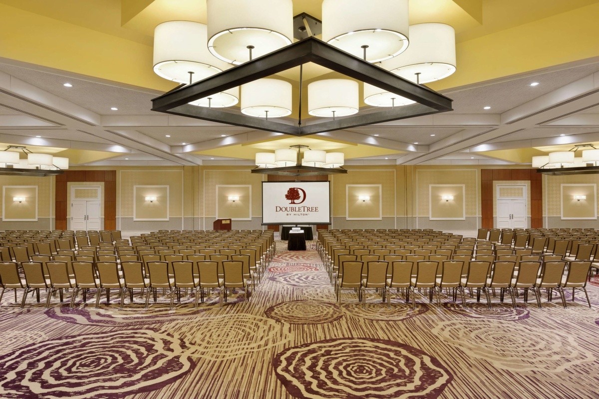 Hotel DoubleTree by Hilton Somerset Hotel and Conference Center, USA ...