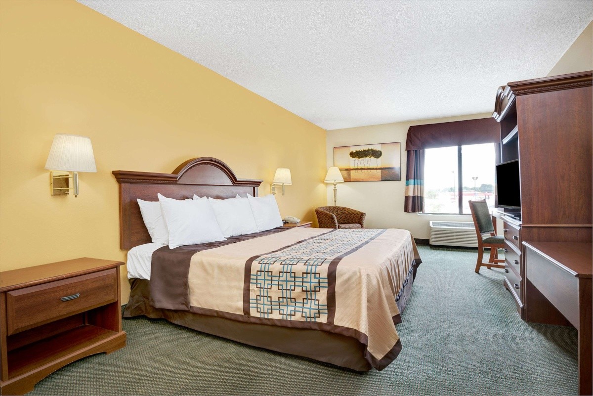 Hotel Days Inn Burlington East, USA - 266 € Invia
