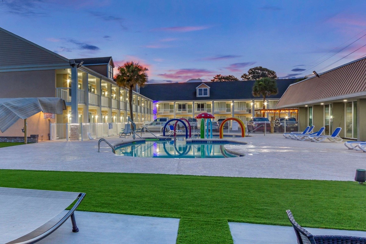 Hotel Rodeway Inn Pawleys Island, USA - Invia
