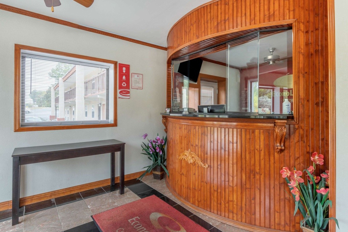 Hotel Econo Lodge Fort Jackson, USA - Invia