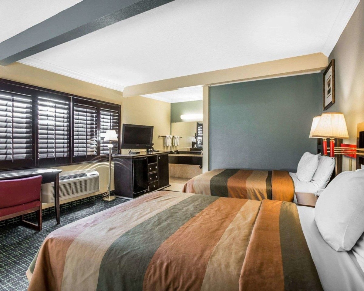 Hotel Rodeway Inn Hollywood, USA Kalifornie - 11 509 Kč Invia