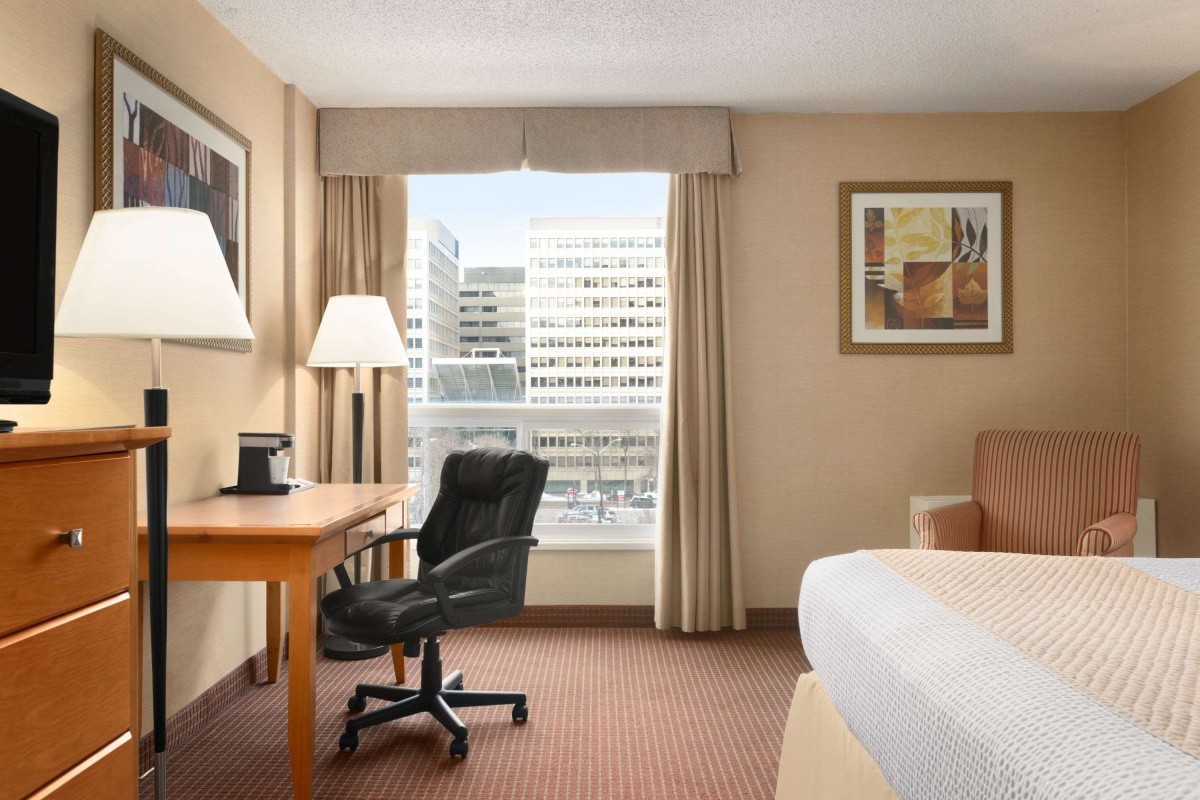 Hotel Days Inn Edmonton Downtown, Kanada - 1 210 € Invia