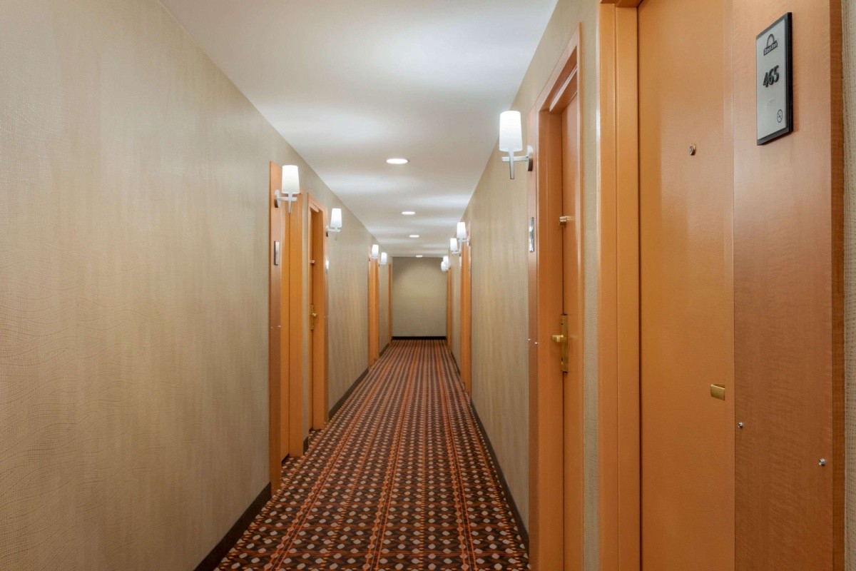 Hotel Days Inn Edmonton Downtown, Kanada - 1 210 € Invia