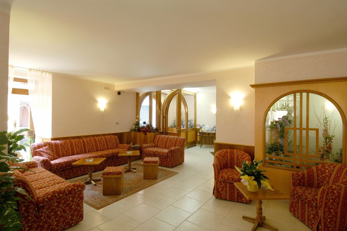 Hotel Pace, Itálie Lago di Garda - Invia