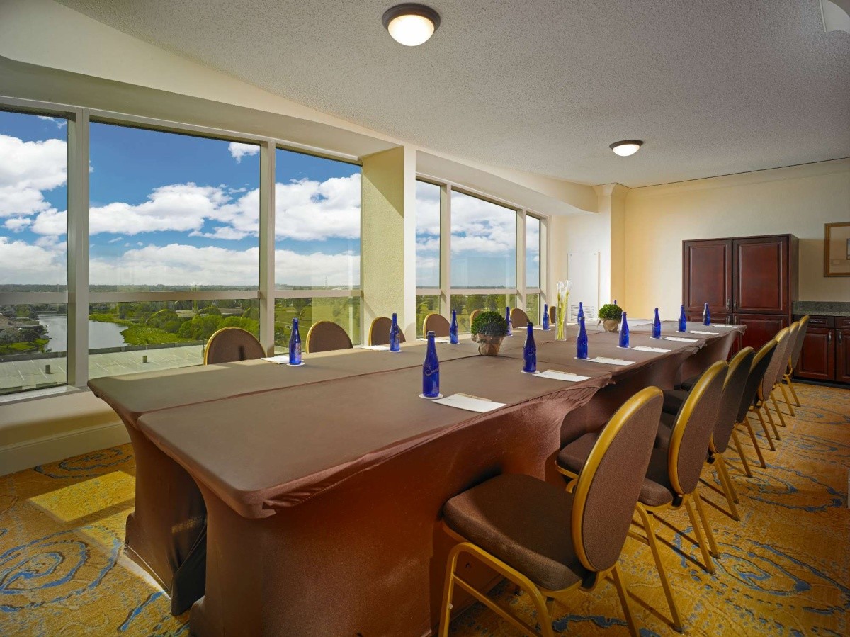 Hotel DoubleTree by Hilton Sunrise - Sawgrass Mills, USA - 9 981 Kč Invia