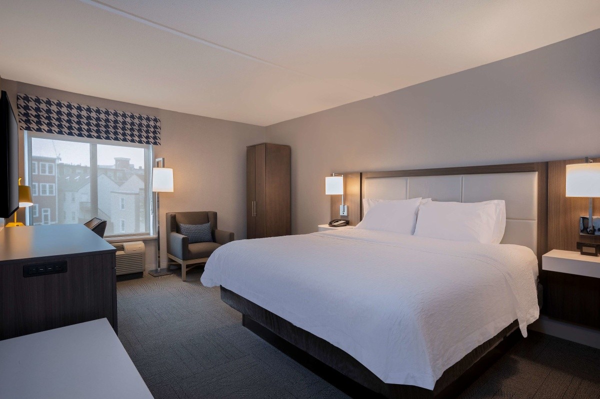 Hotel Hampton Inn Boston Cambridge, USA - 22 687 Kč Invia
