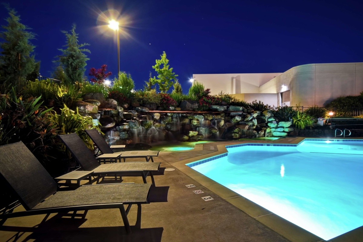 Hotel Doubletree by Hilton Pleasanton at the Club, USA - Invia