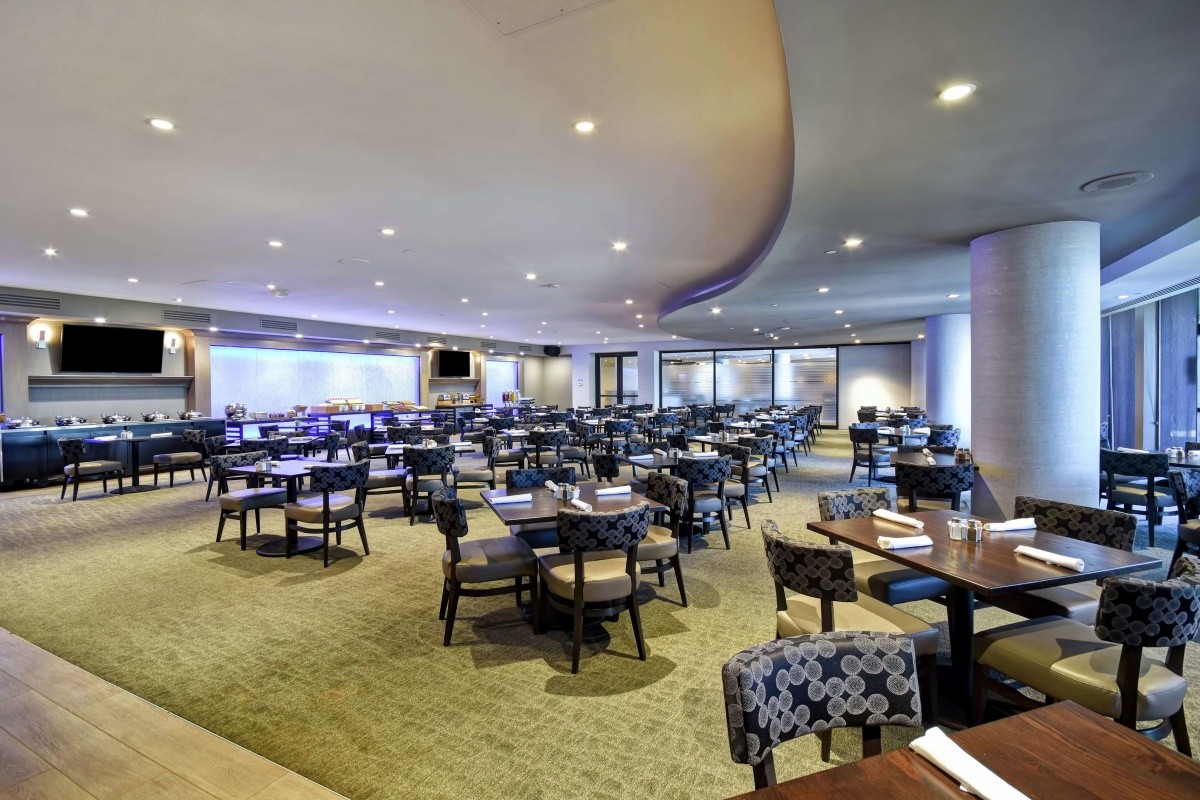 Hotel Doubletree by Hilton Pleasanton at the Club, USA - Invia