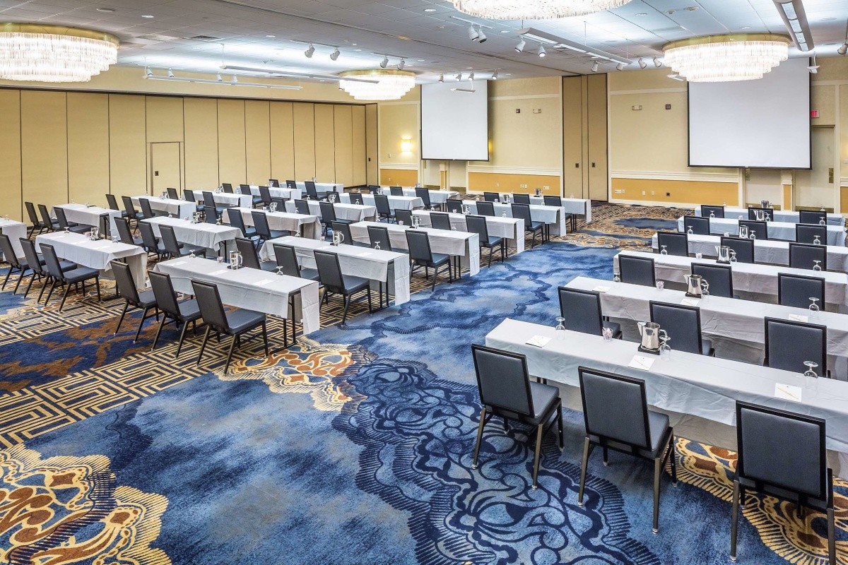 Hotel DoubleTree by Hilton Boston-Andover, USA - 11 454 Kč Invia