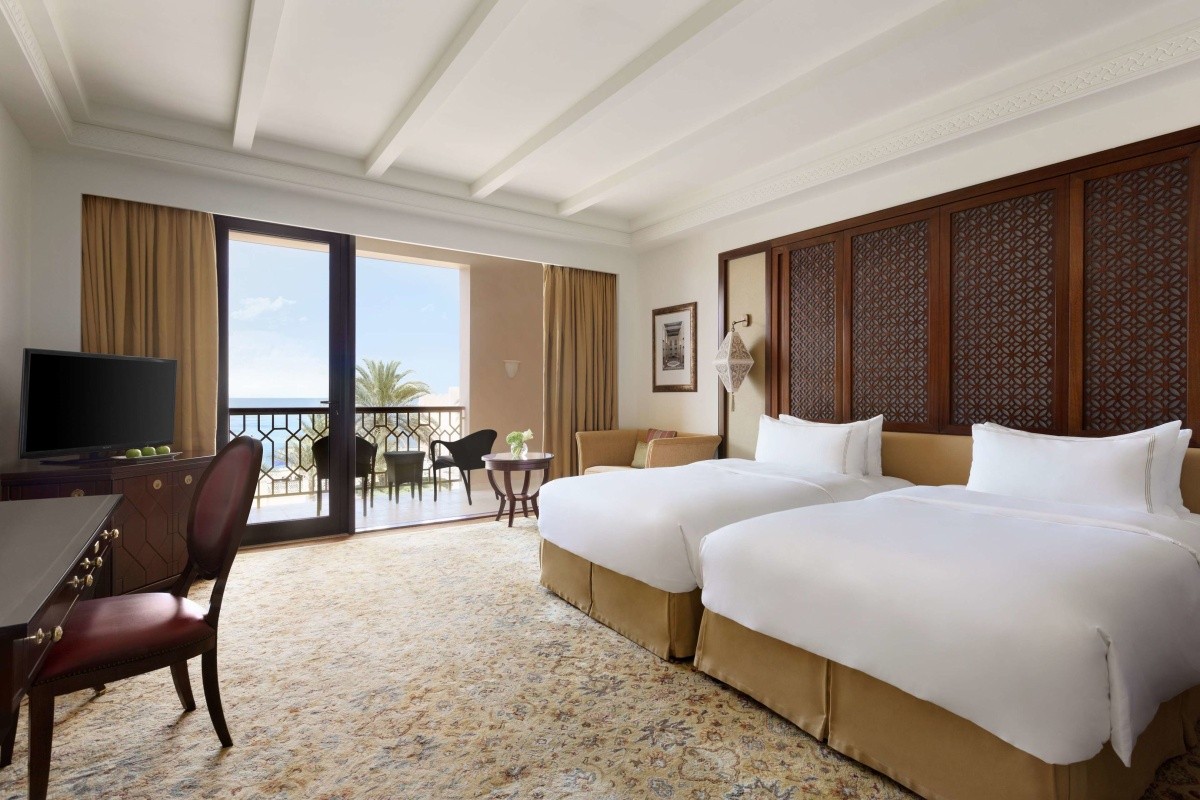 Hotel Al Husn Muscat, Omán Muscat - 20 509 Kč Invia