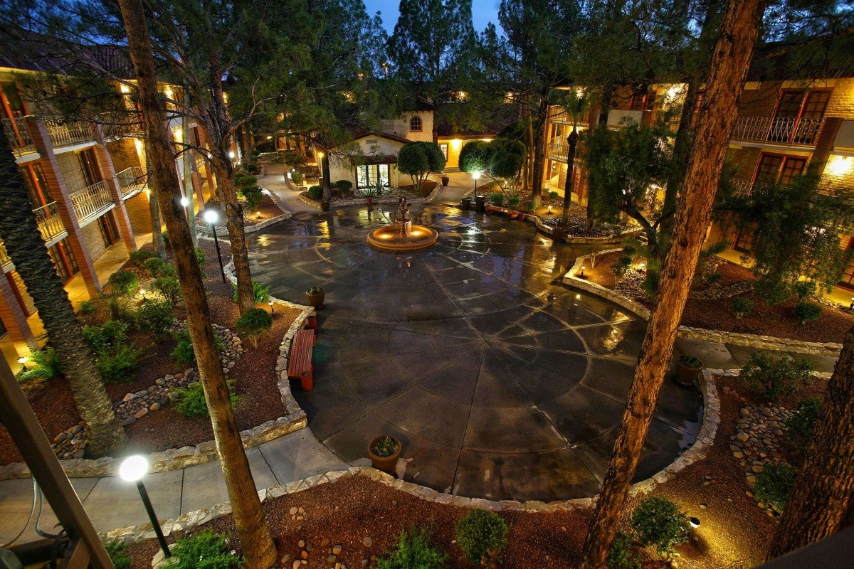 Hotel DoubleTree Suites by Hilton Hotel Tucson Airport, USA - Invia