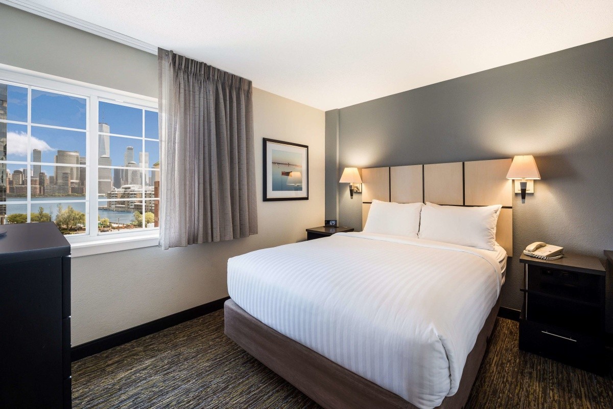 Hotel Sonesta Simply Suites (Jersey City), USA - 17 320 Kč Invia