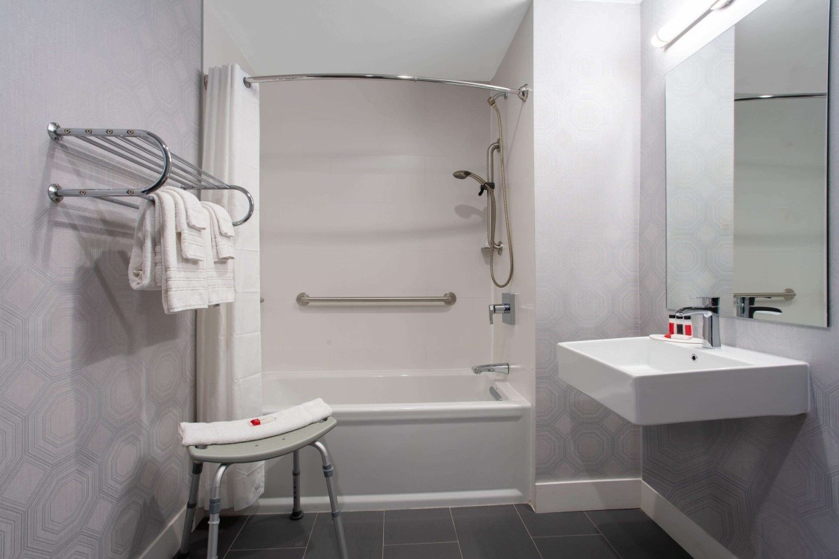 Hotel Microtel Inn by Wyndham Long Island City, USA New York - Invia