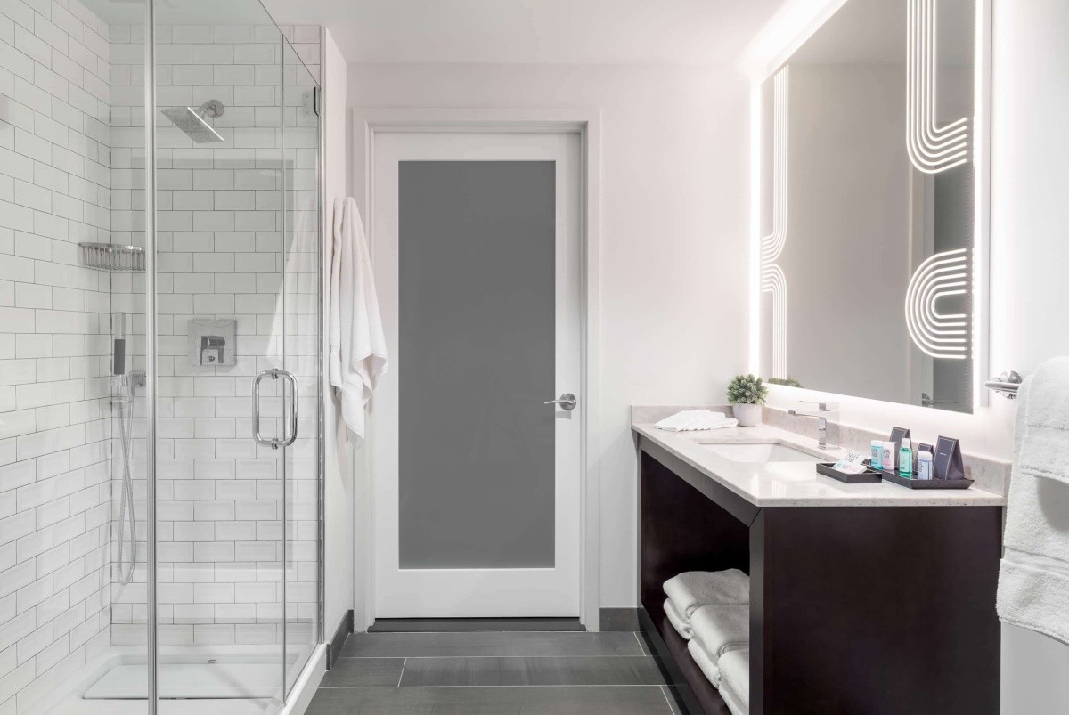Hotel TRYP by Wyndham Newark Downtown, USA - 21 861 Kč Invia