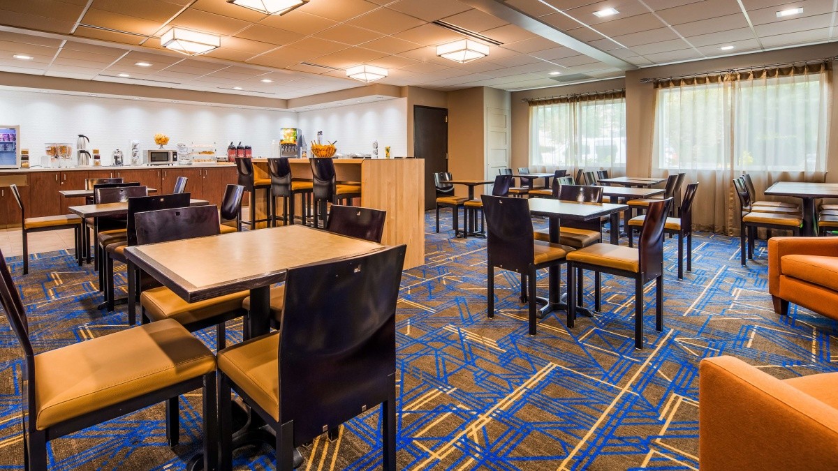 Hotel Holiday Inn Express Portland Airport, USA - 10 737 Kč Invia