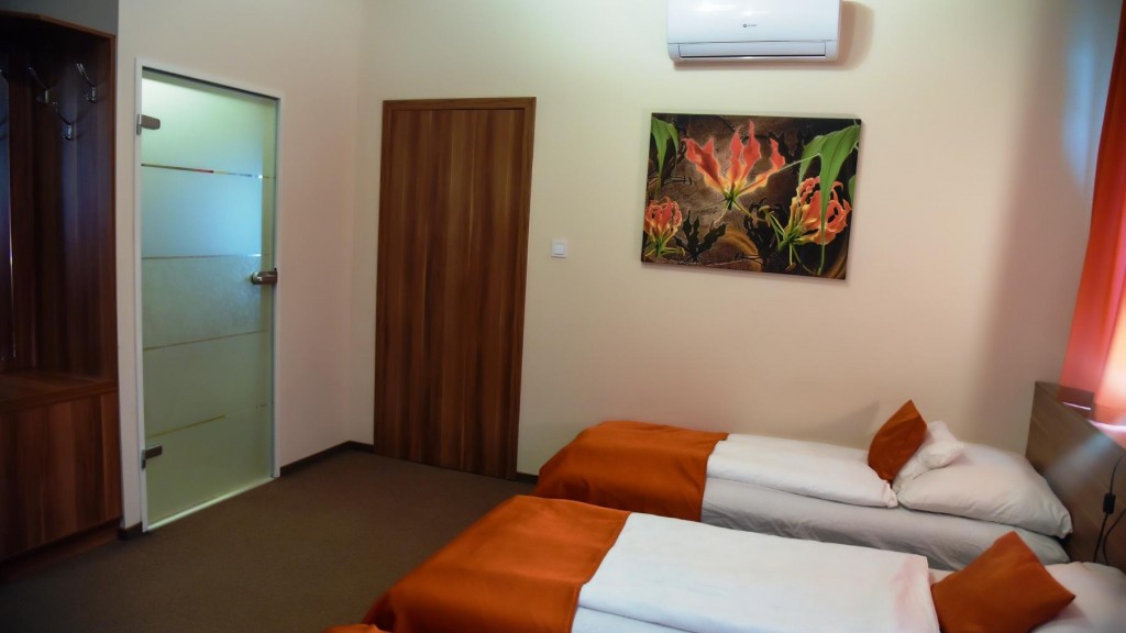 Hotel Oázis Wellness Park & Panzió (Szigetszentmiklós), Maďarsko ...