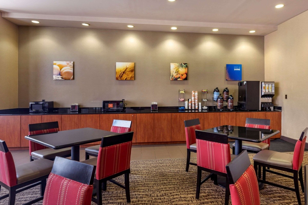 Hotel Comfort Inn DFW Airport North (Irving), USA - Invia