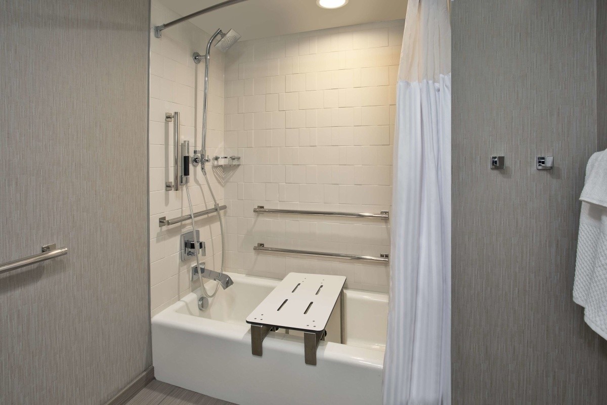 Hotel Radisson Lansing, USA - Invia