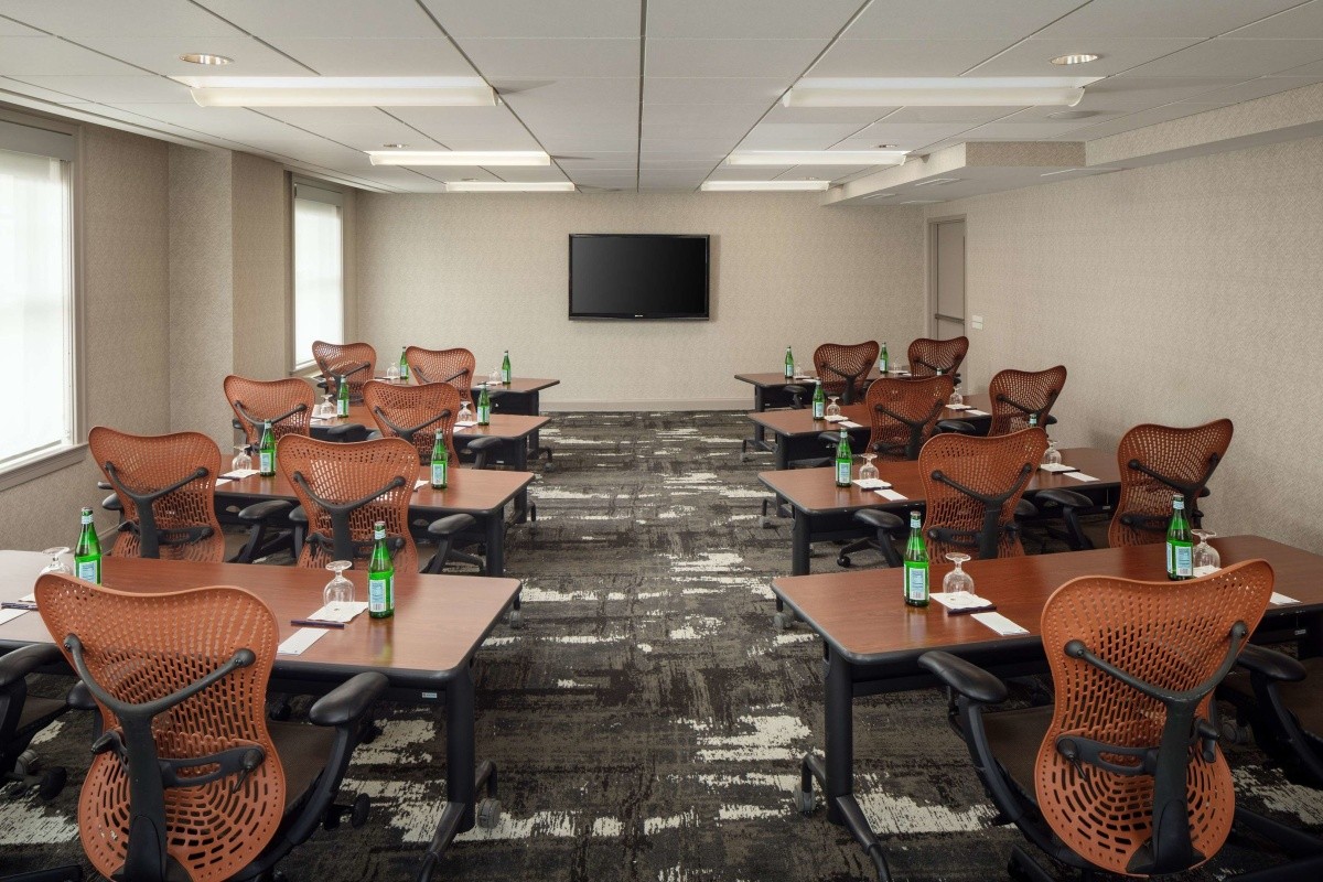Hotel DoubleTree Suites by Hilton Detroit Downtown - Fort Shelby, USA ...