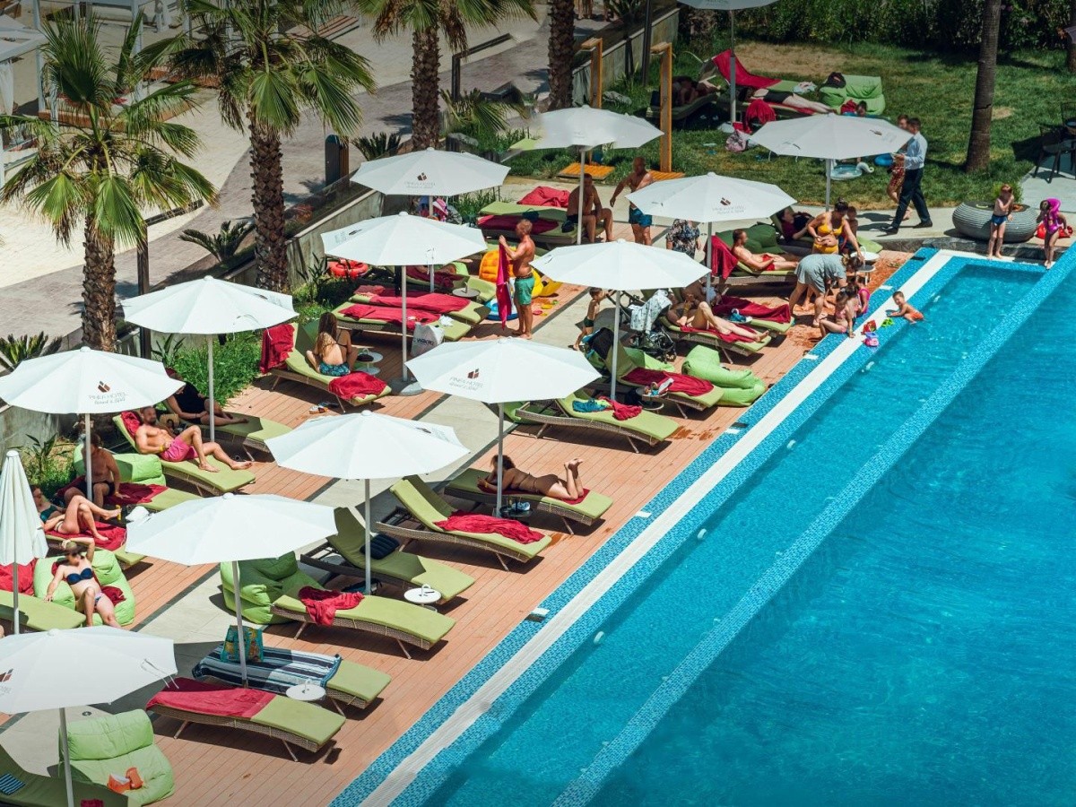Hotel Pinea, Albánie Durrës - 14 661 Kč Invia