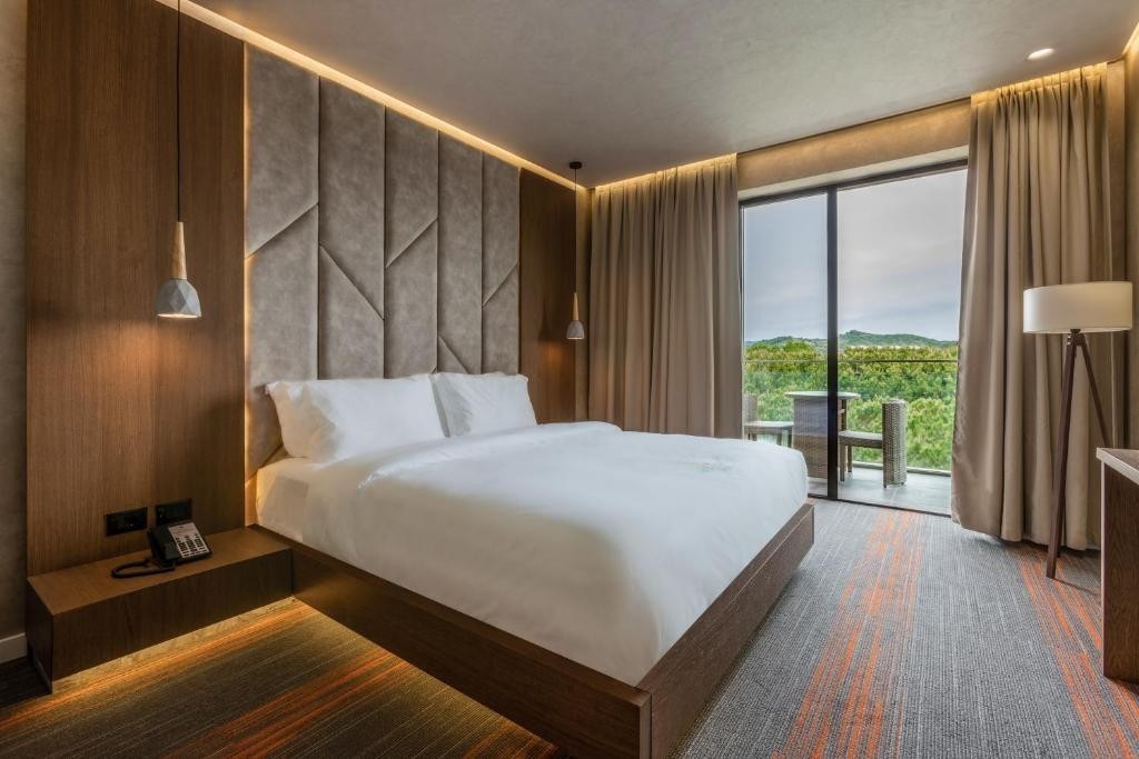 Hotel Pinea, Albánie Durrës - 14 661 Kč Invia