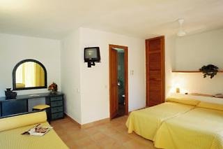 Hotel Club Cala Azul (Cala Llenya), Španielsko Ibiza - Invia