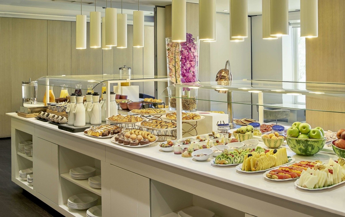 Hotel NH Collection Madrid Colón, Španělsko Madrid - 6 927 Kč Invia