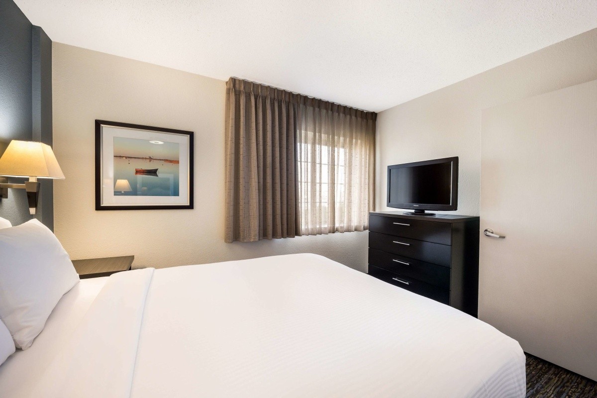 Hotel Sonesta Simply Suites (Jersey City), USA - 17 320 Kč Invia