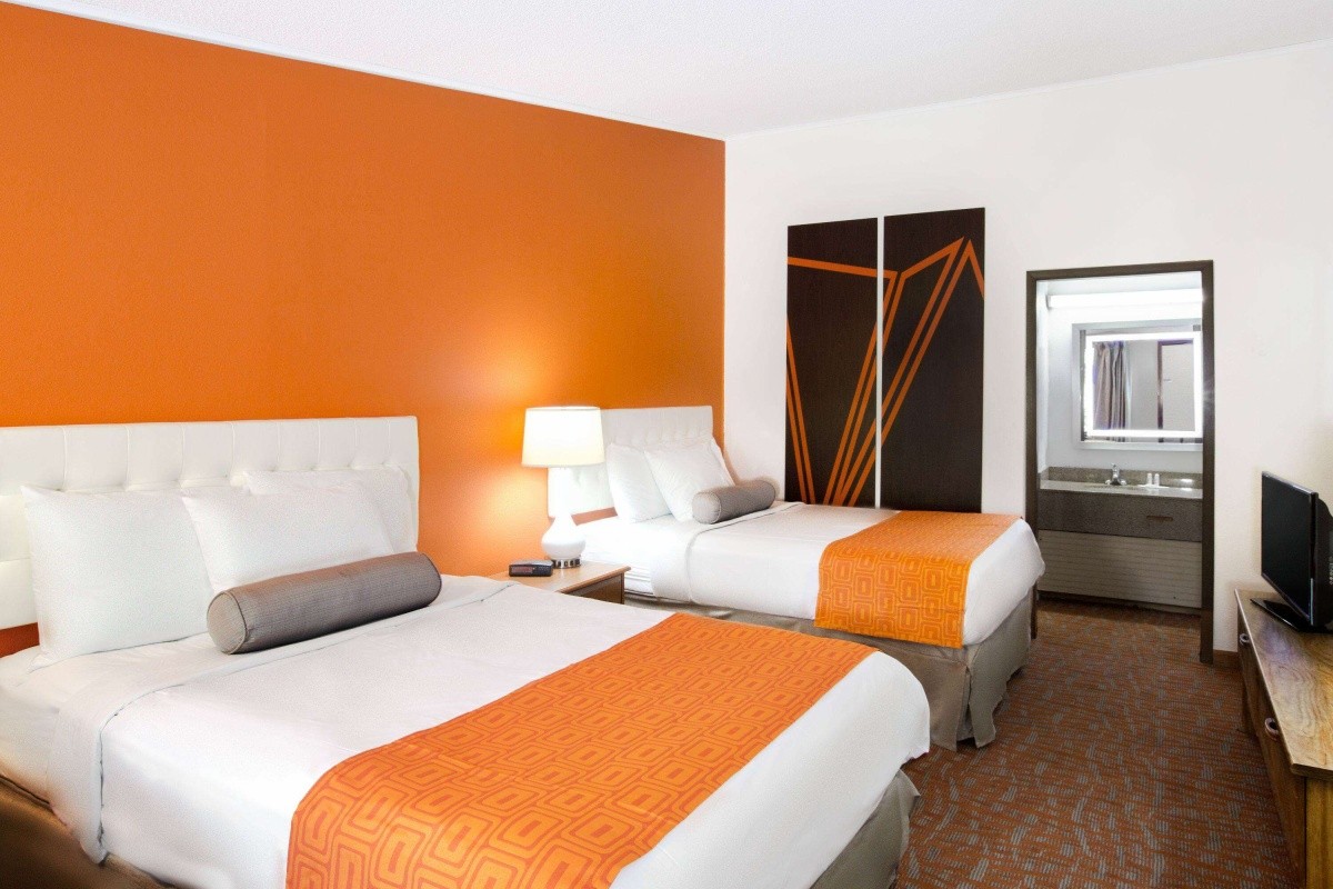 Hotel Howard Johnson Express Inn - Wilmington, USA - 266 € Invia