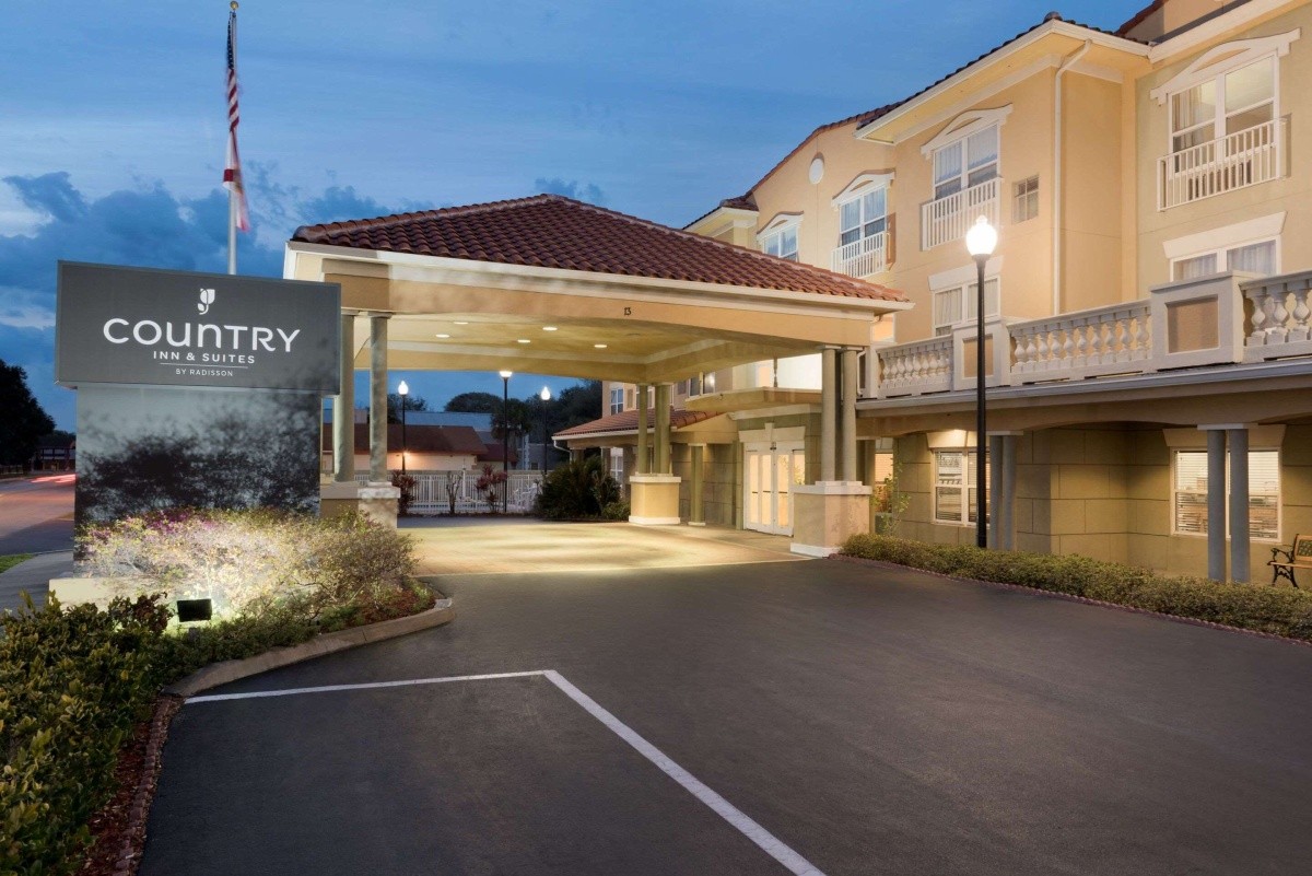 Hotel Country Inn & Suites By Carlson, USA Florida - Invia