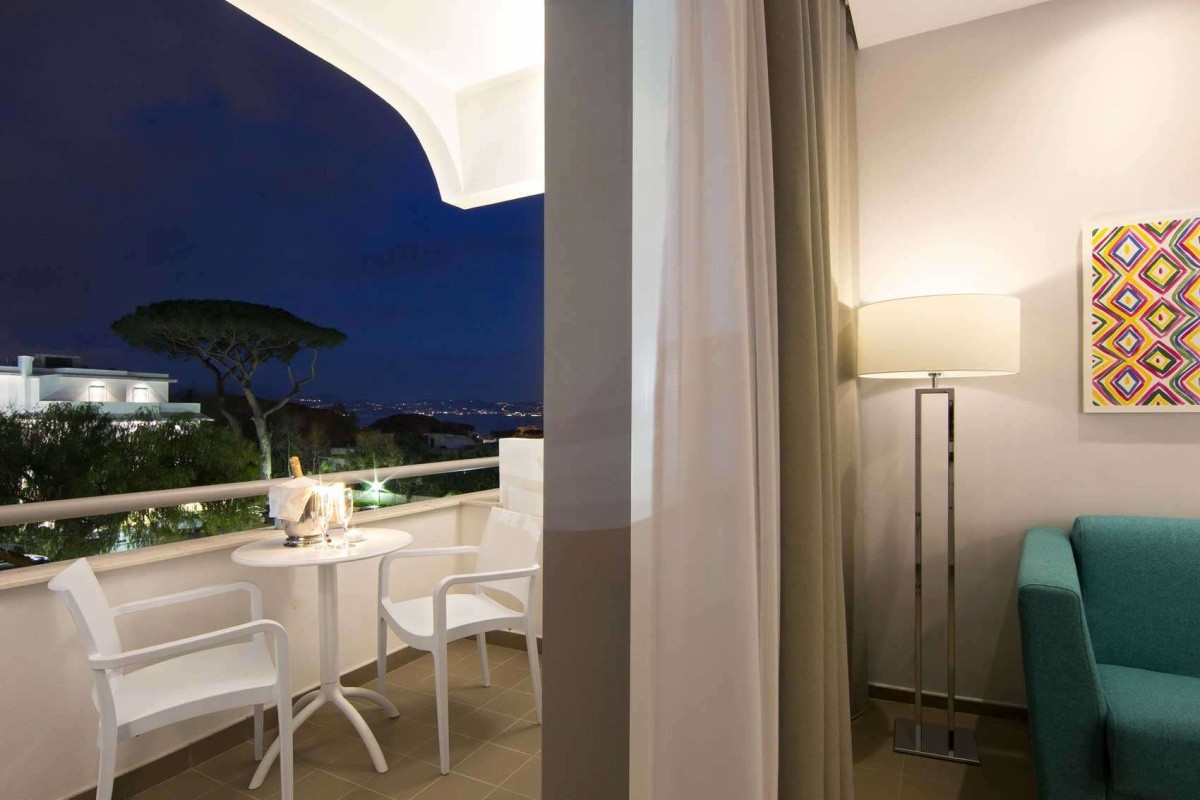 Hotel Marad szállás, Olaszország Nápoly - 183 640 Ft Invia