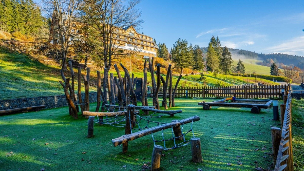 Hotel Grand Tatra, Česká republika Beskydy - 4 390 Kč Invia